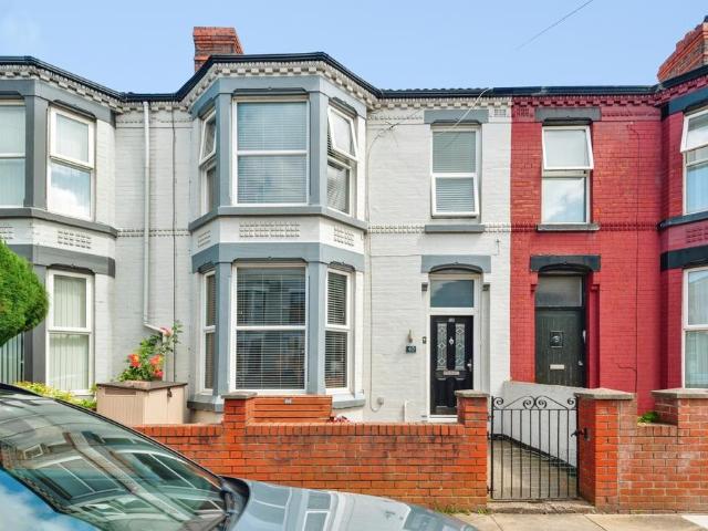 4 bedroom terraced house for sale