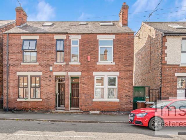 4 bedroom terraced house for sale