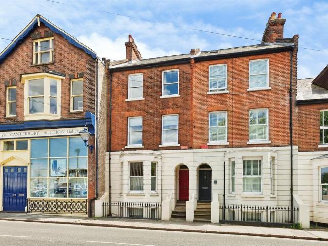 4 bedroom terraced house for sale