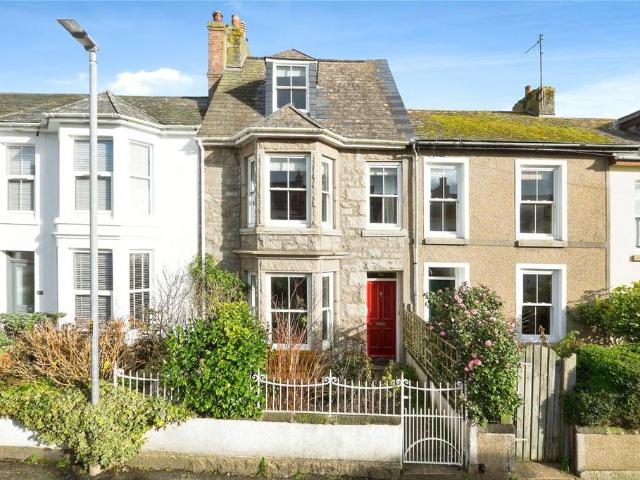 4 bedroom terraced house for sale
