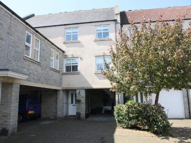 4 bedroom terraced house for sale