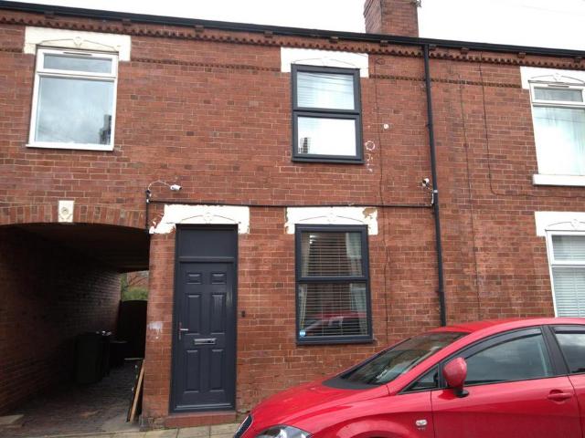 4 bedroom terraced house for sale