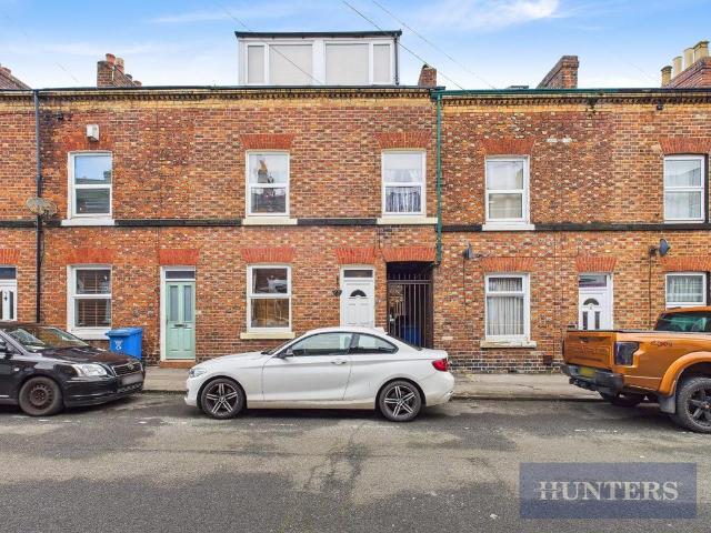 4 bedroom terraced house for sale