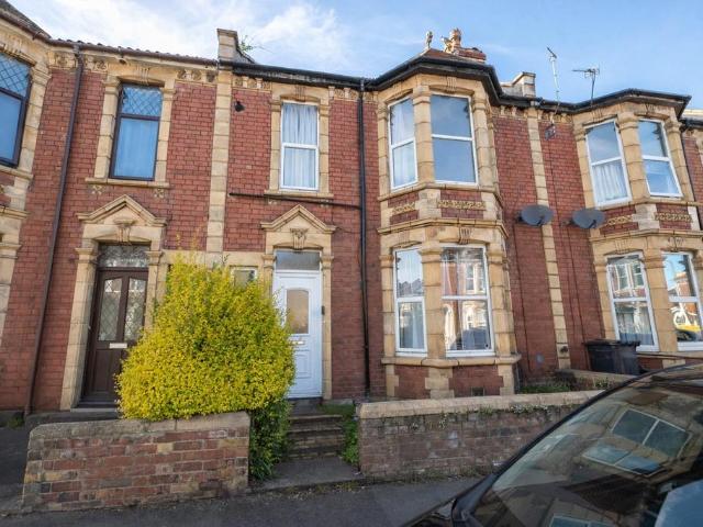 4 bedroom terraced house for sale