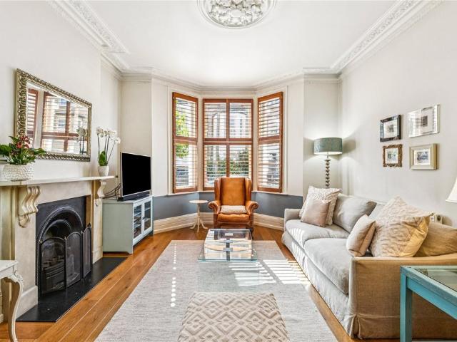 4 bedroom terraced house for sale