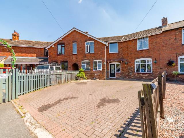 4 bedroom terraced house for sale