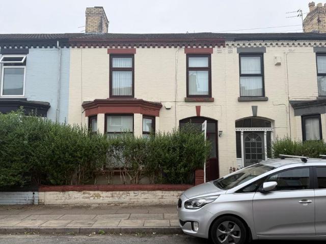 4 bedroom terraced house for sale