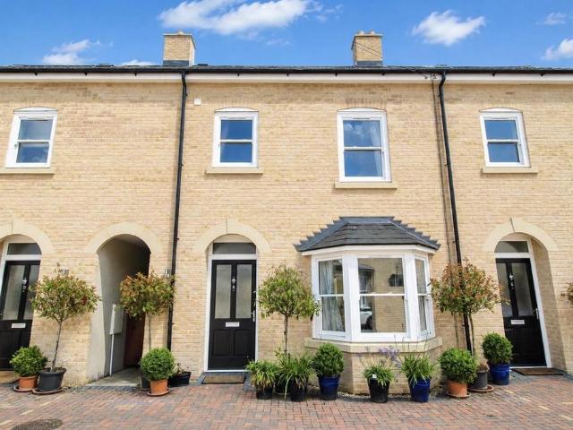 4 bedroom terraced house for sale