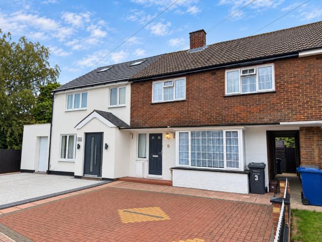 4 bedroom terraced house for sale
