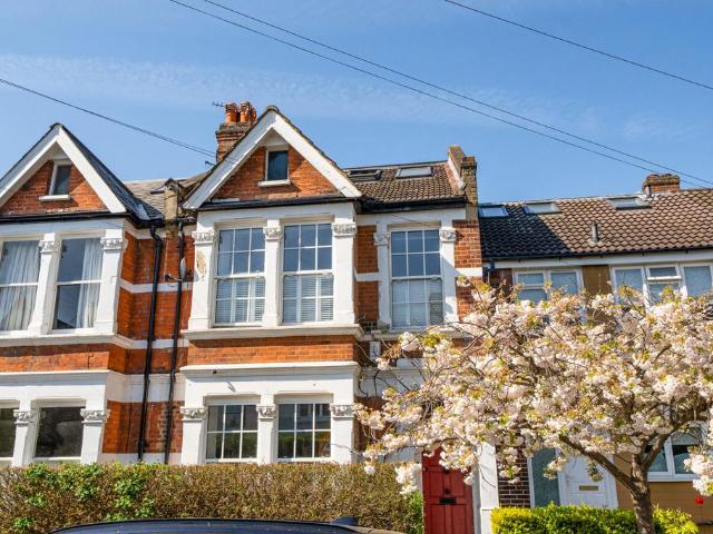 4 bedroom terraced house for sale