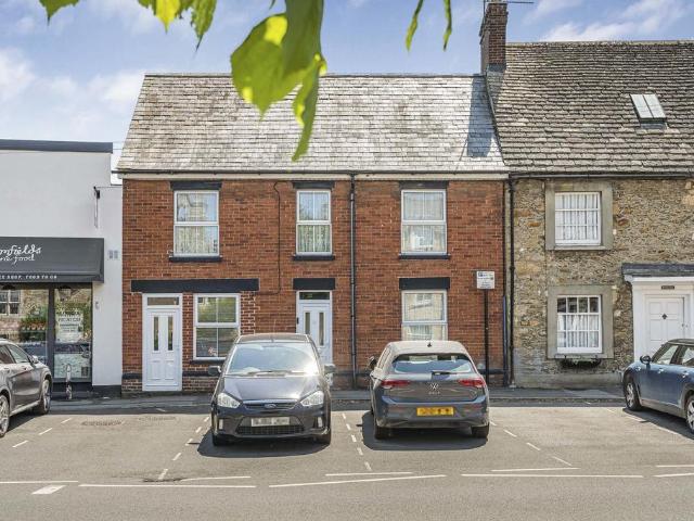 4 bedroom terraced house for sale