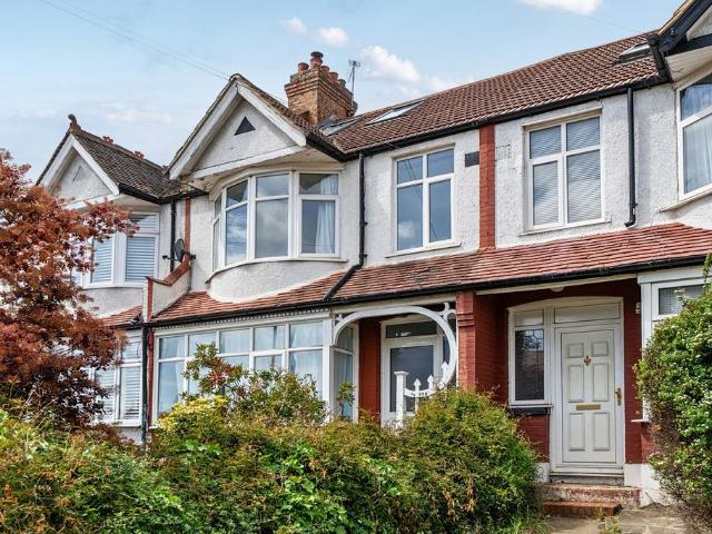 4 bedroom terraced house for sale