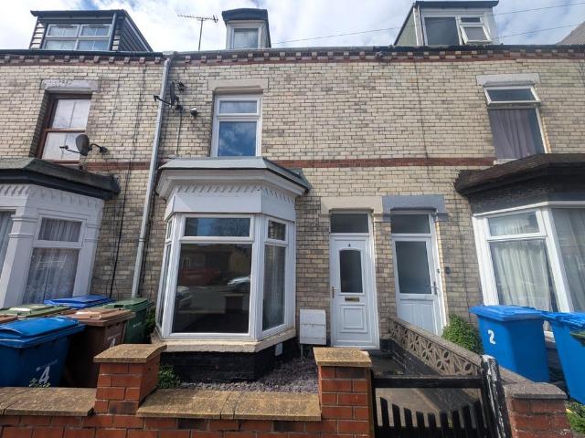 4 bedroom terraced house for sale