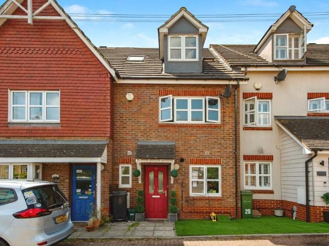 4 bedroom terraced house for sale