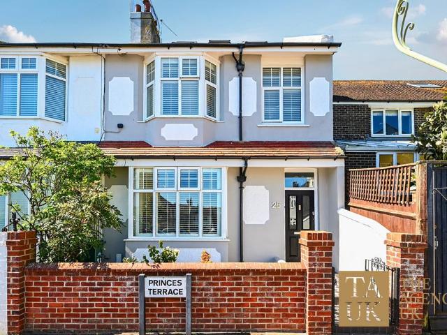 4 bedroom terraced house for sale