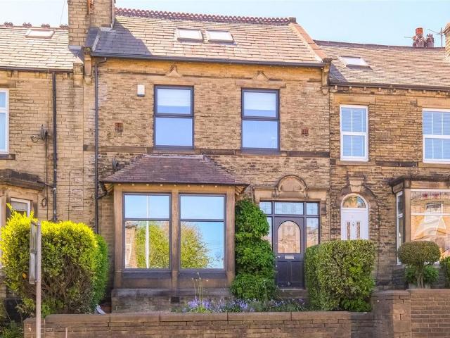 4 bedroom terraced house for sale