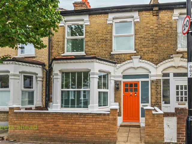 4 bedroom terraced house for sale