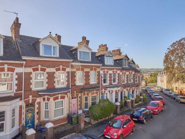4 bedroom terraced house for sale