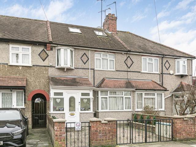 4 bedroom terraced house for sale