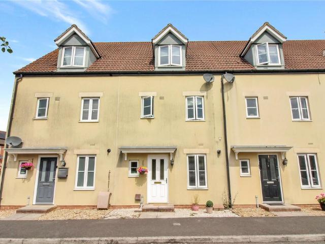4 bedroom terraced house for sale