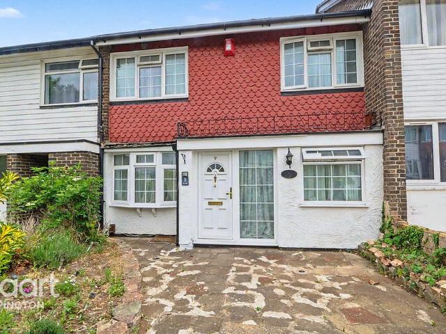 4 bedroom terraced house for sale