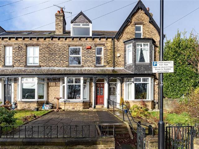 4 bedroom terraced house for sale