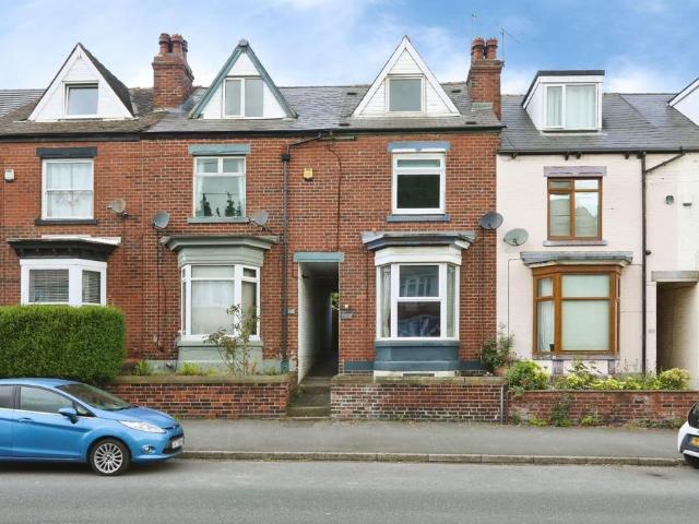 4 bedroom terraced house for sale