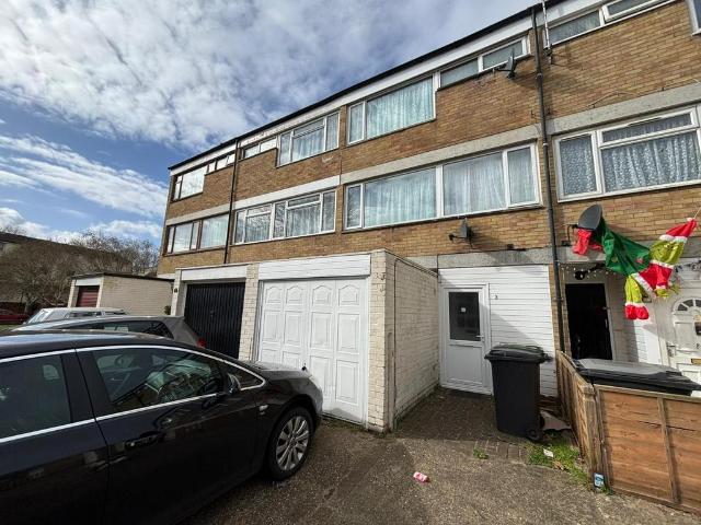 4 bedroom terraced house for sale