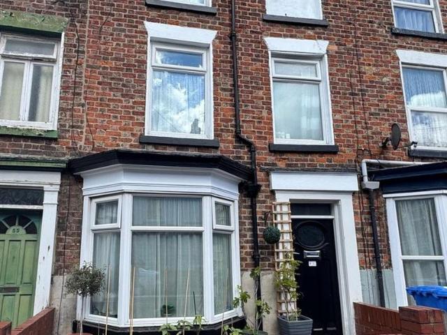 4 bedroom terraced house for sale