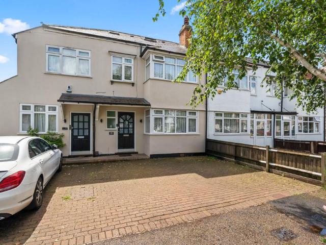 4 bedroom terraced house for sale