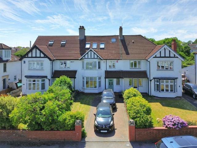 4 bedroom terraced house for sale
