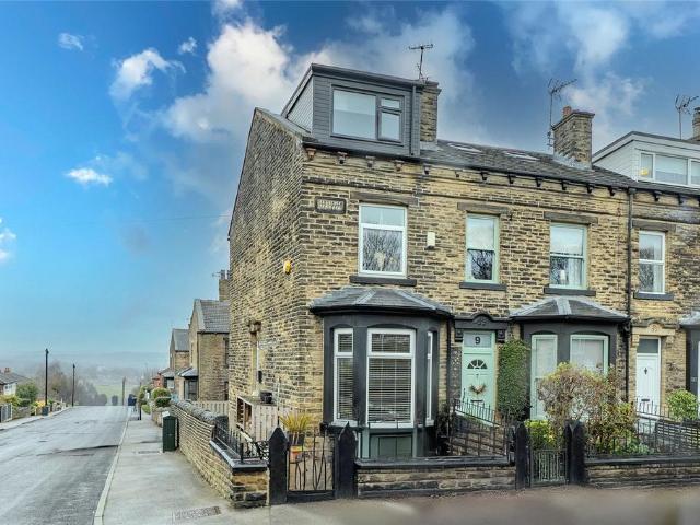 4 bedroom terraced house for sale