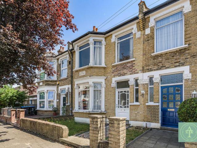 4 bedroom terraced house for sale