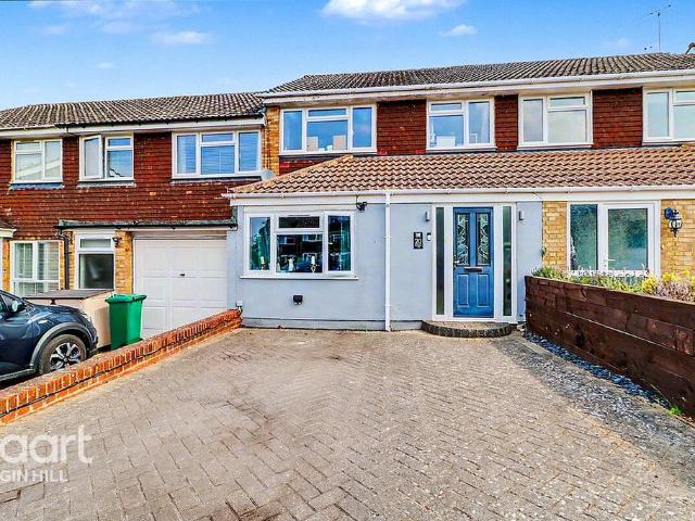 4 bedroom terraced house for sale