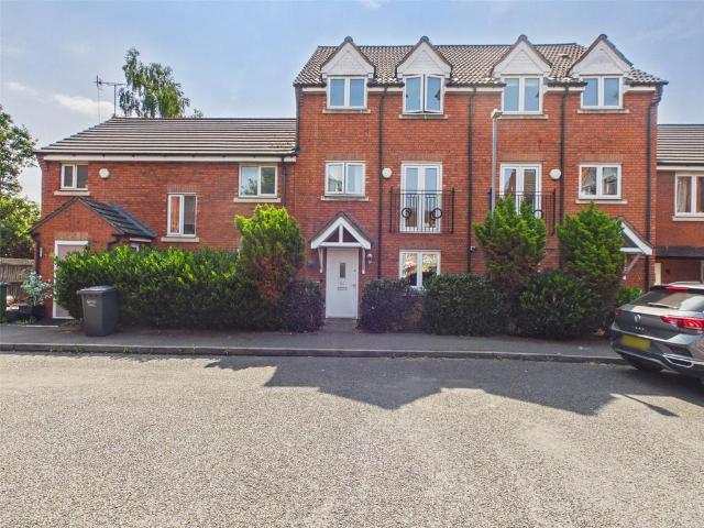 4 bedroom terraced house for sale
