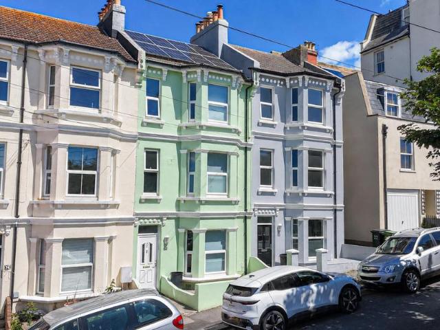 4 bedroom terraced house for sale