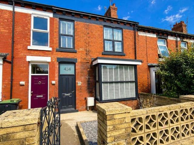 4 bedroom terraced house for sale