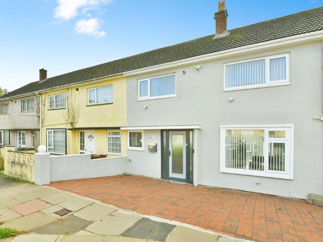 4 bedroom terraced house for sale