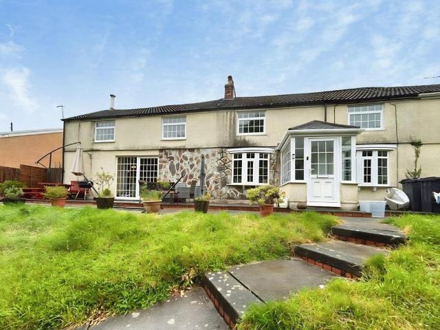 4 bedroom terraced house for sale