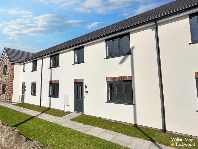 4 bedroom terraced house for sale