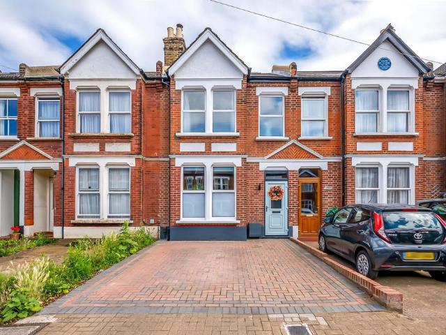 4 bedroom terraced house for sale