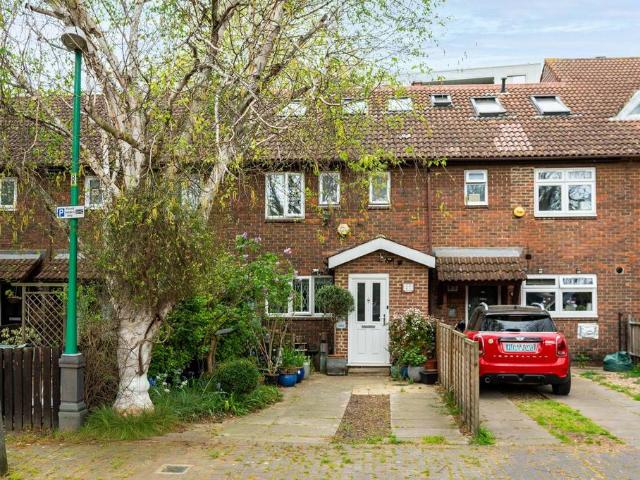 4 bedroom terraced house for sale