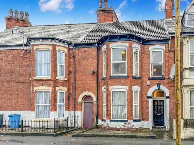4 bedroom terraced house for sale
