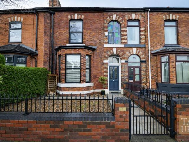 4 bedroom terraced house for sale