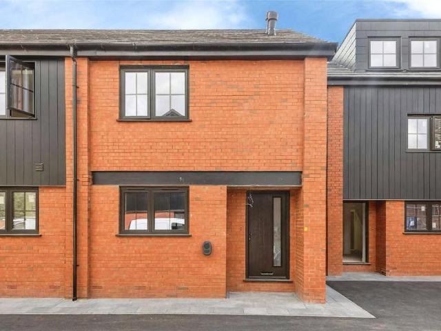 2 bedroom terraced house for sale