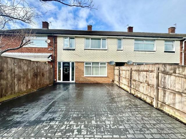 4 bedroom terraced house for sale