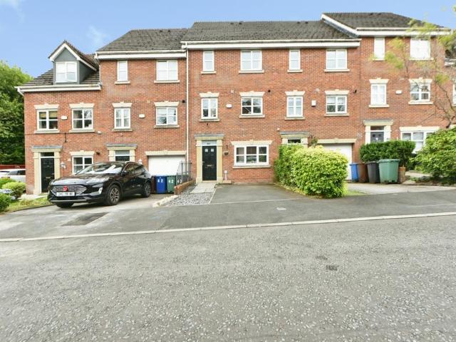 4 bedroom terraced house for sale