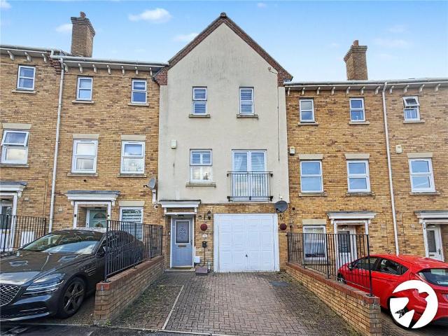 4 bedroom terraced house for sale