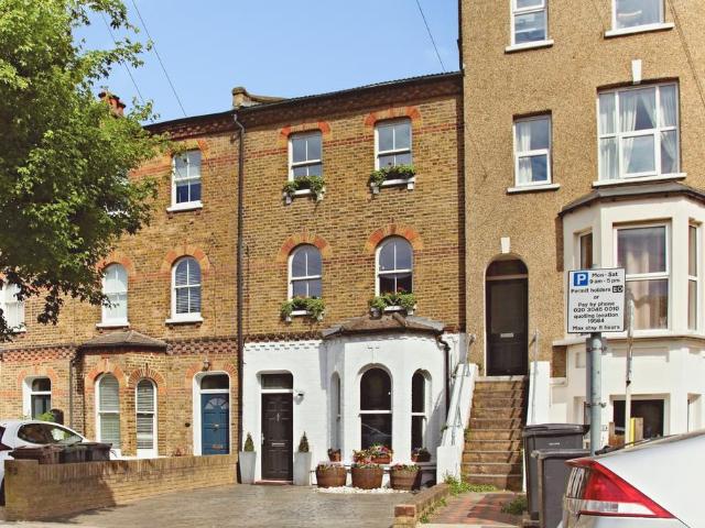 4 bedroom terraced house for sale