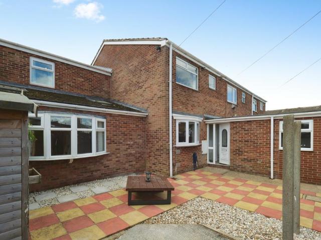 4 bedroom terraced house for sale